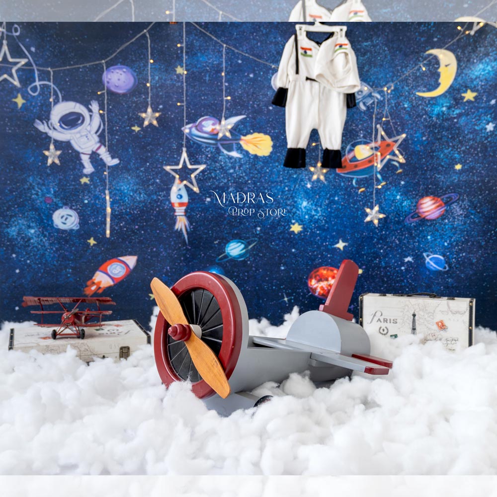 Setup No 25 | Space Traveller Theme – Madras Prop Store Rentals